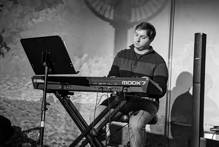 Max Robbins Group : Saturday, Nov. 4 | The Little Theatre